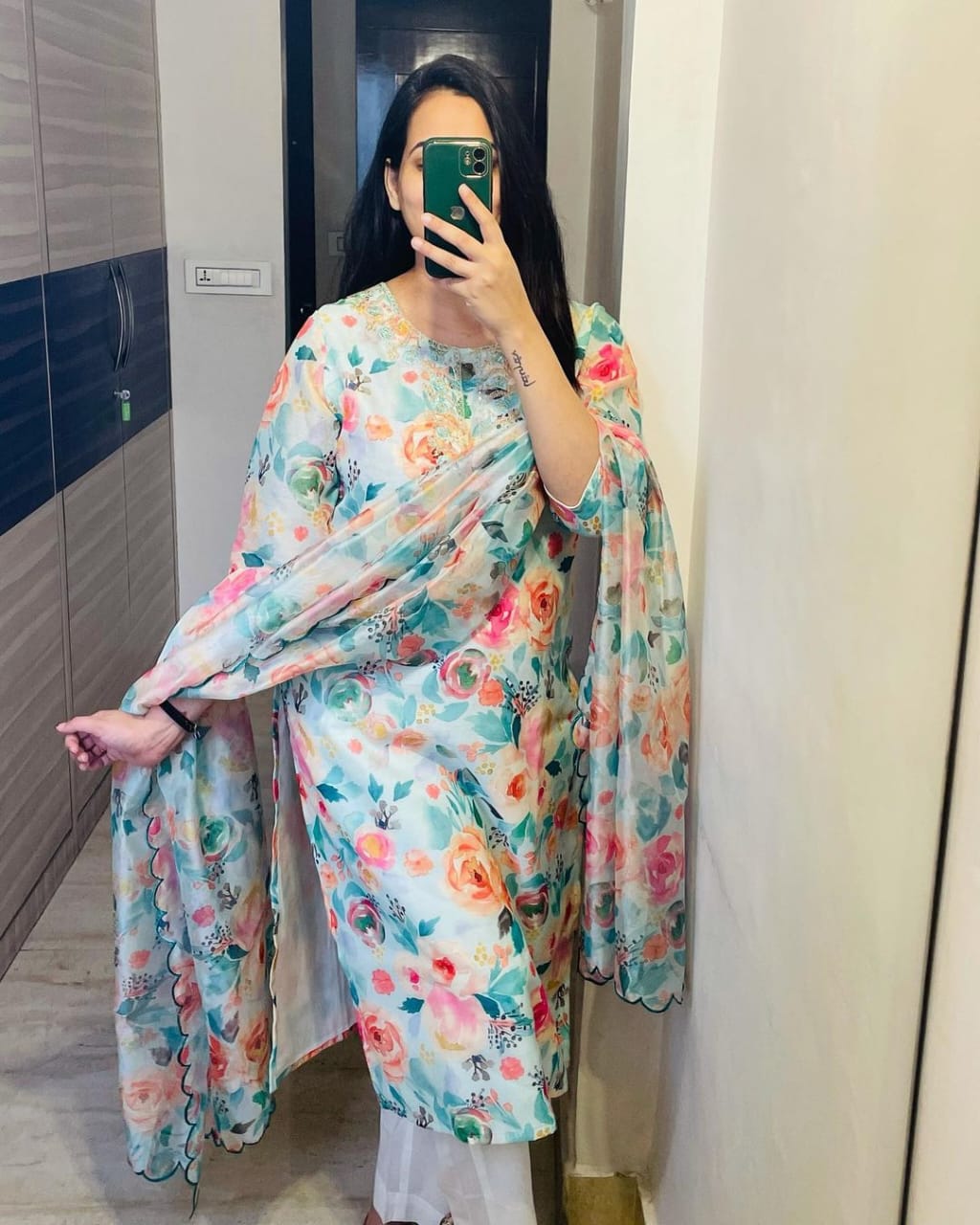 Beautiful floral Printed Suit Set